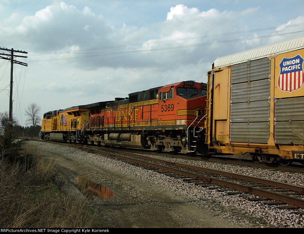 BNSF 5369